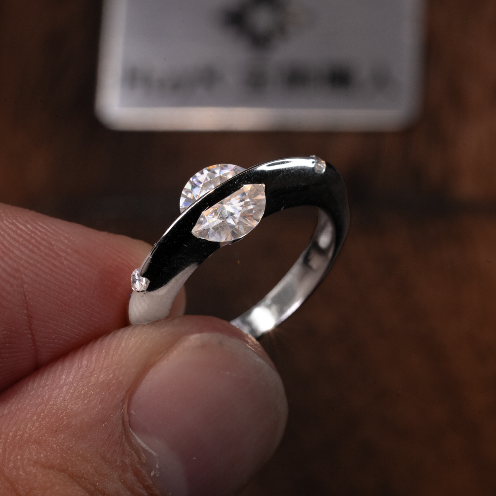 huyk.asia – HUYK JEWELRY© 職人によるハンドメイドジュエリー