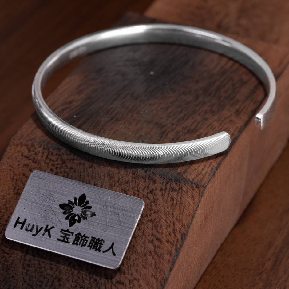 huyk.asia – HUYK JEWELRY© 職人によるハンドメイドジュエリー