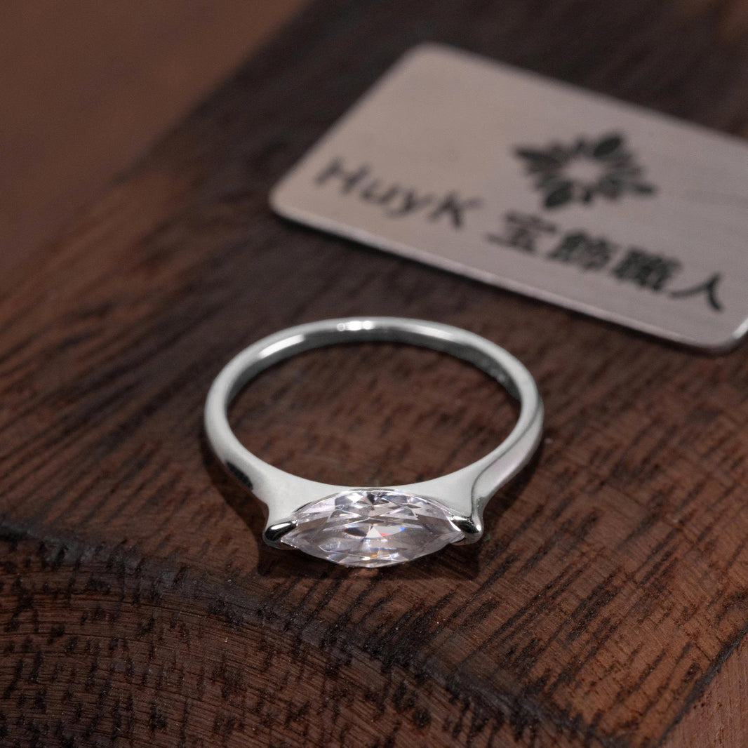 huyk.asia – HUYK JEWELRY© 職人によるハンドメイドジュエリー
